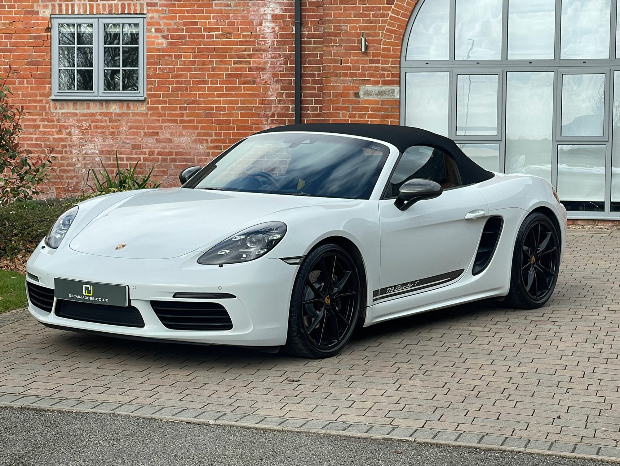 Porsche Boxster T 2dr PDK 2.0 Roadster - Oscar Jacobs
