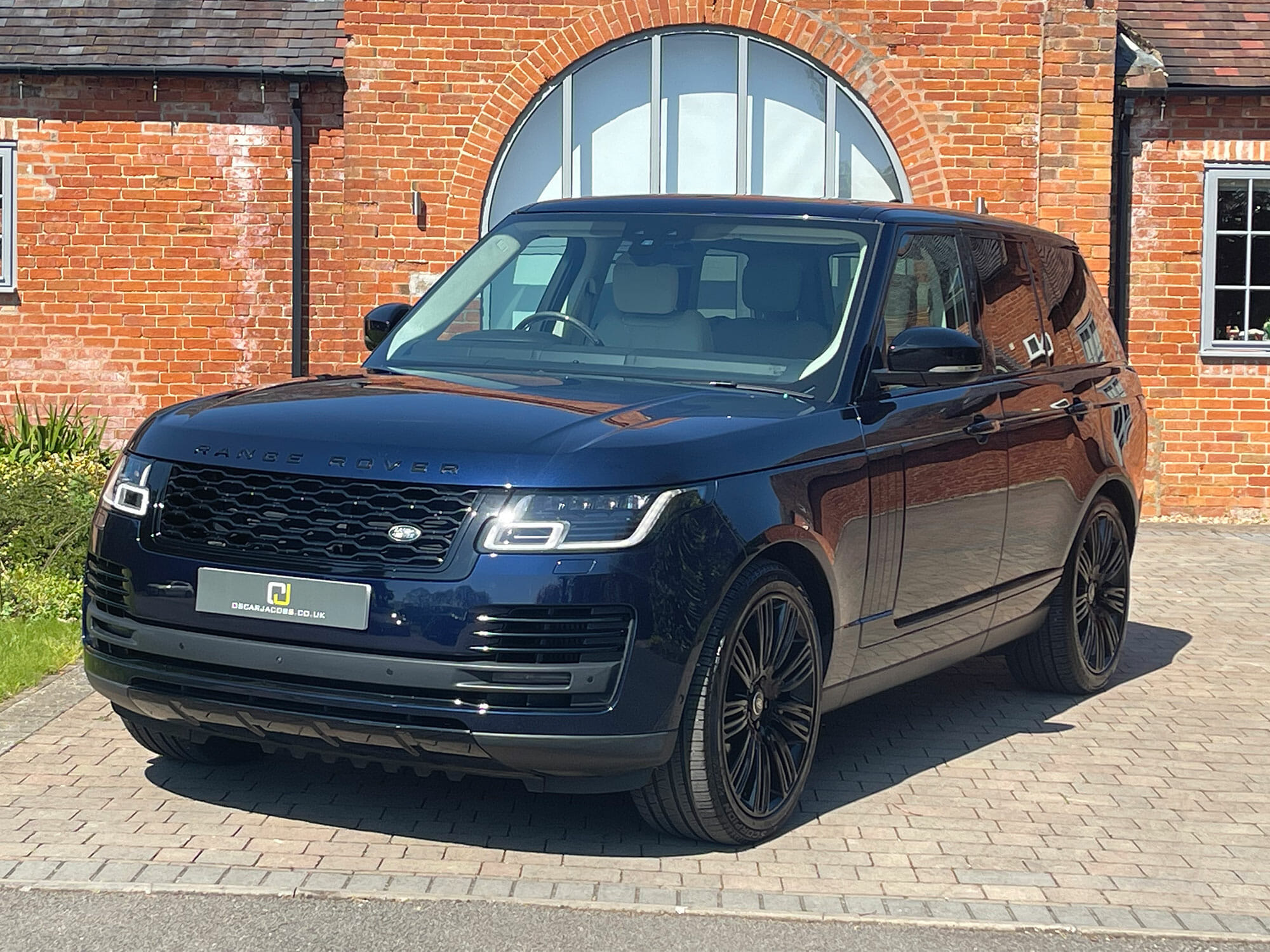 Range Rover SDV8 4.4 Autobiography | Oscar Jacobs