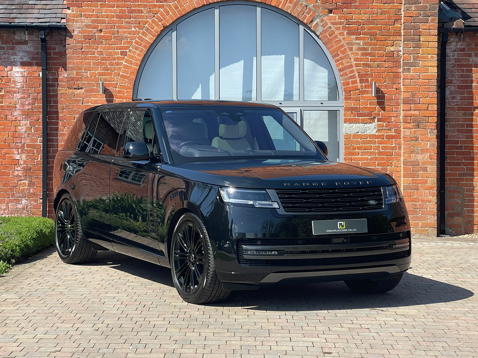 Range Rover P530 Autobiography 7 Seater Long Wheel Base - Oscar Jacobs