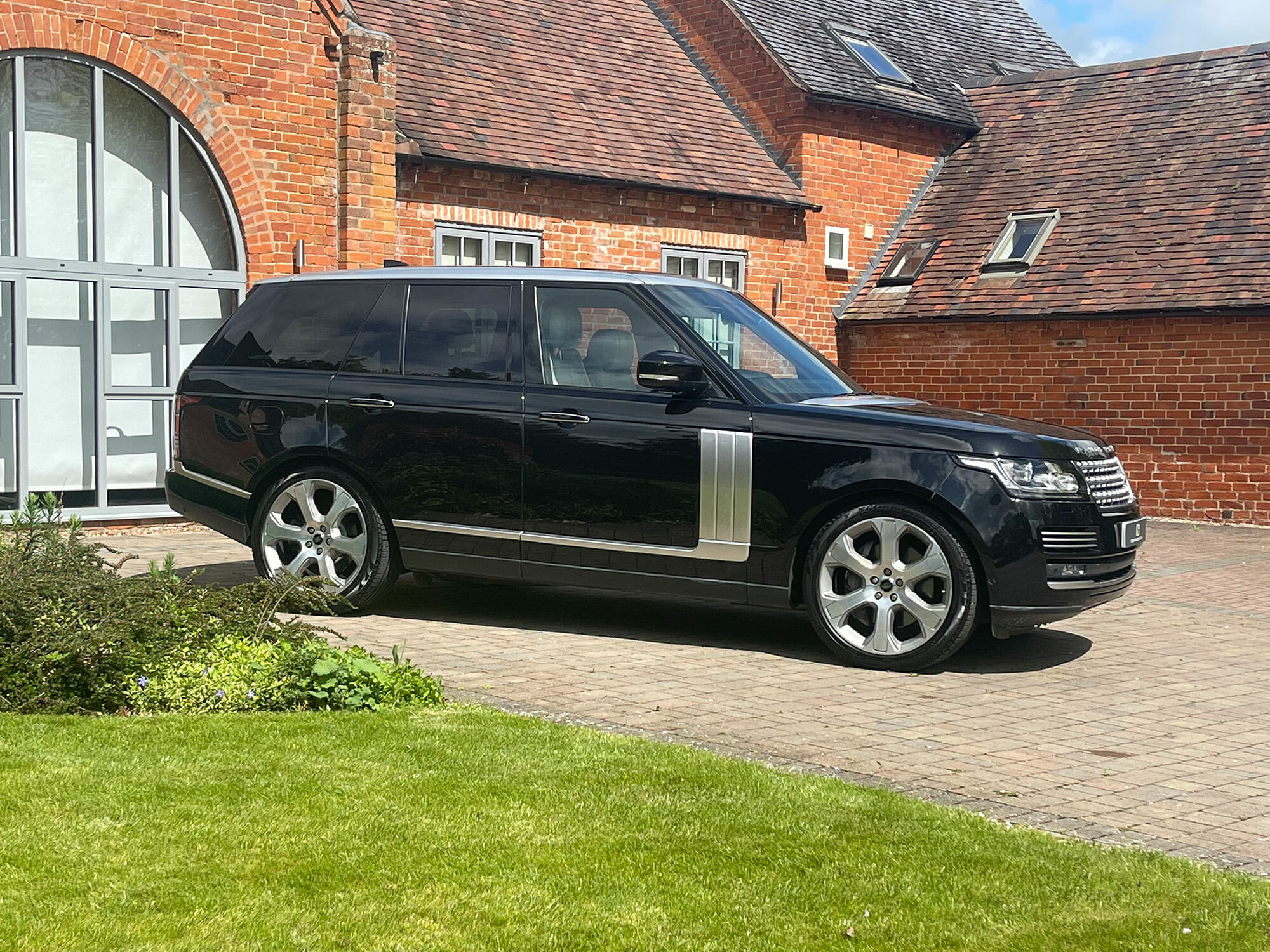 Range Rover SDV8 4.4 Vogue SE | Oscar Jacobs