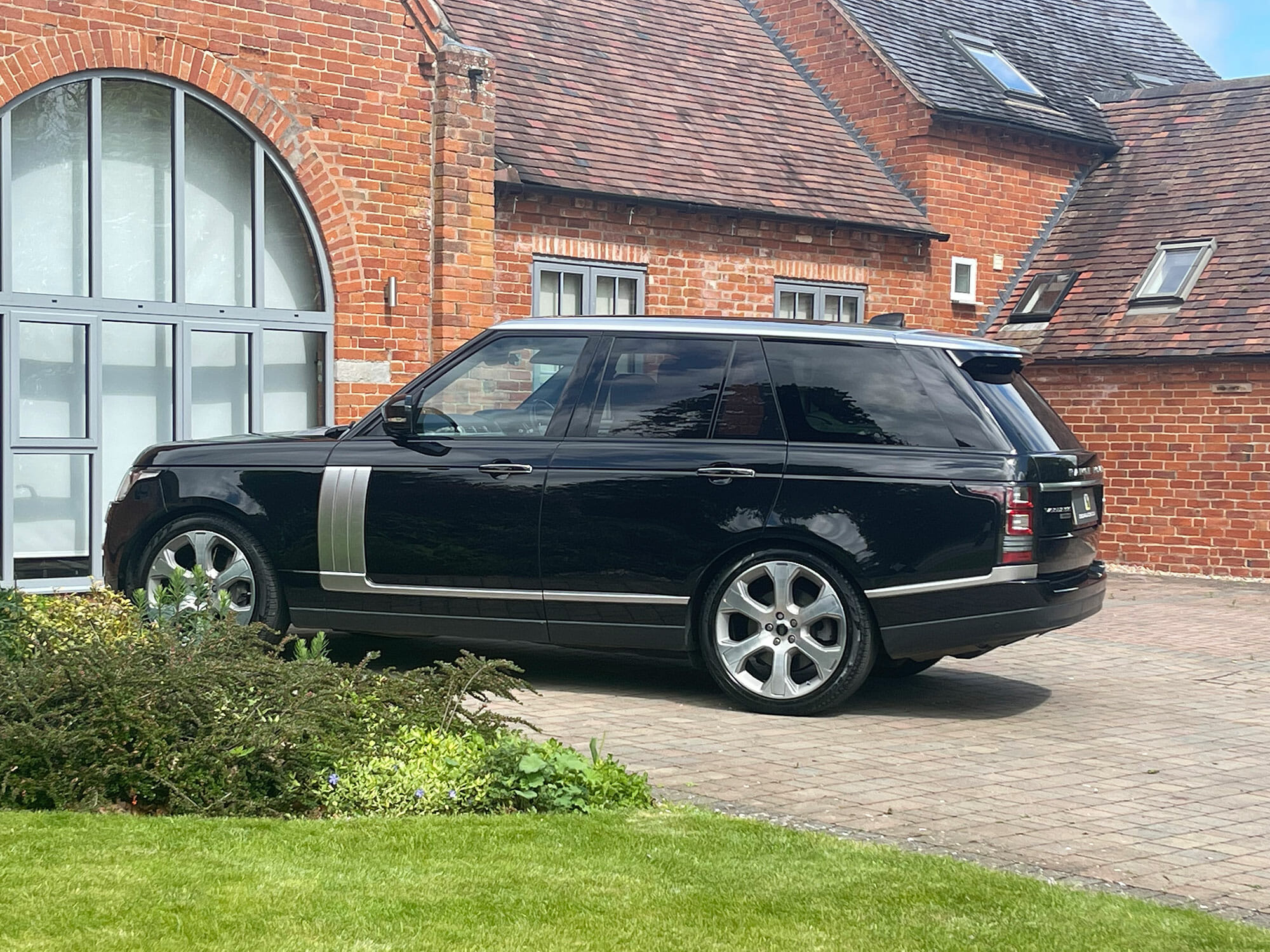 Range Rover SDV8 4.4 Vogue SE | Oscar Jacobs