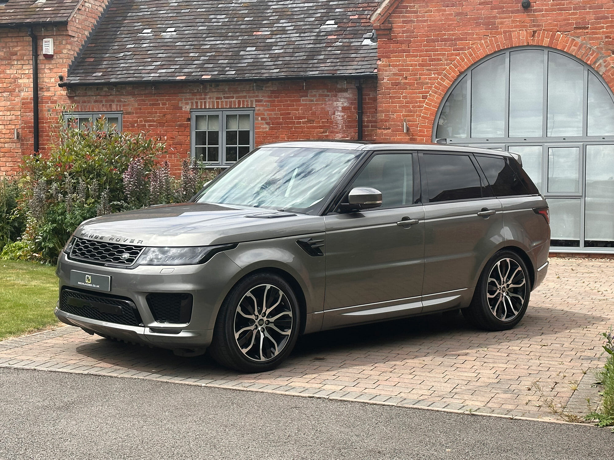 Range Rover Sport SDV6 HSE Dynamic - Oscar Jacobs