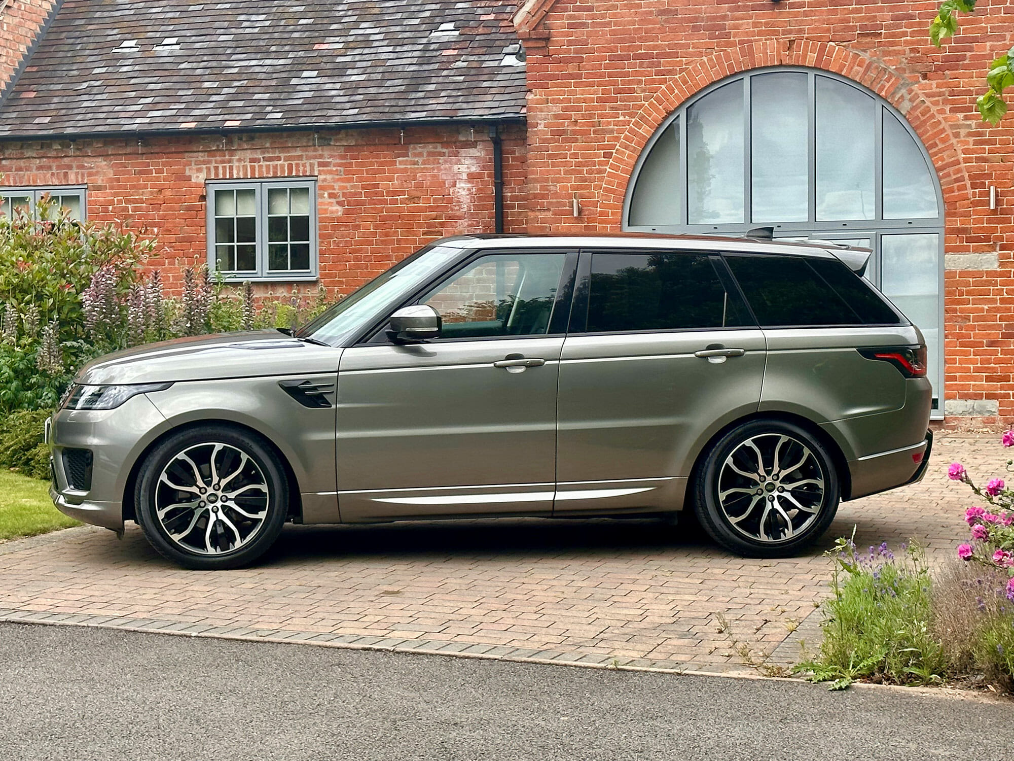 Range Rover Sport SDV6 HSE Dynamic - Oscar Jacobs
