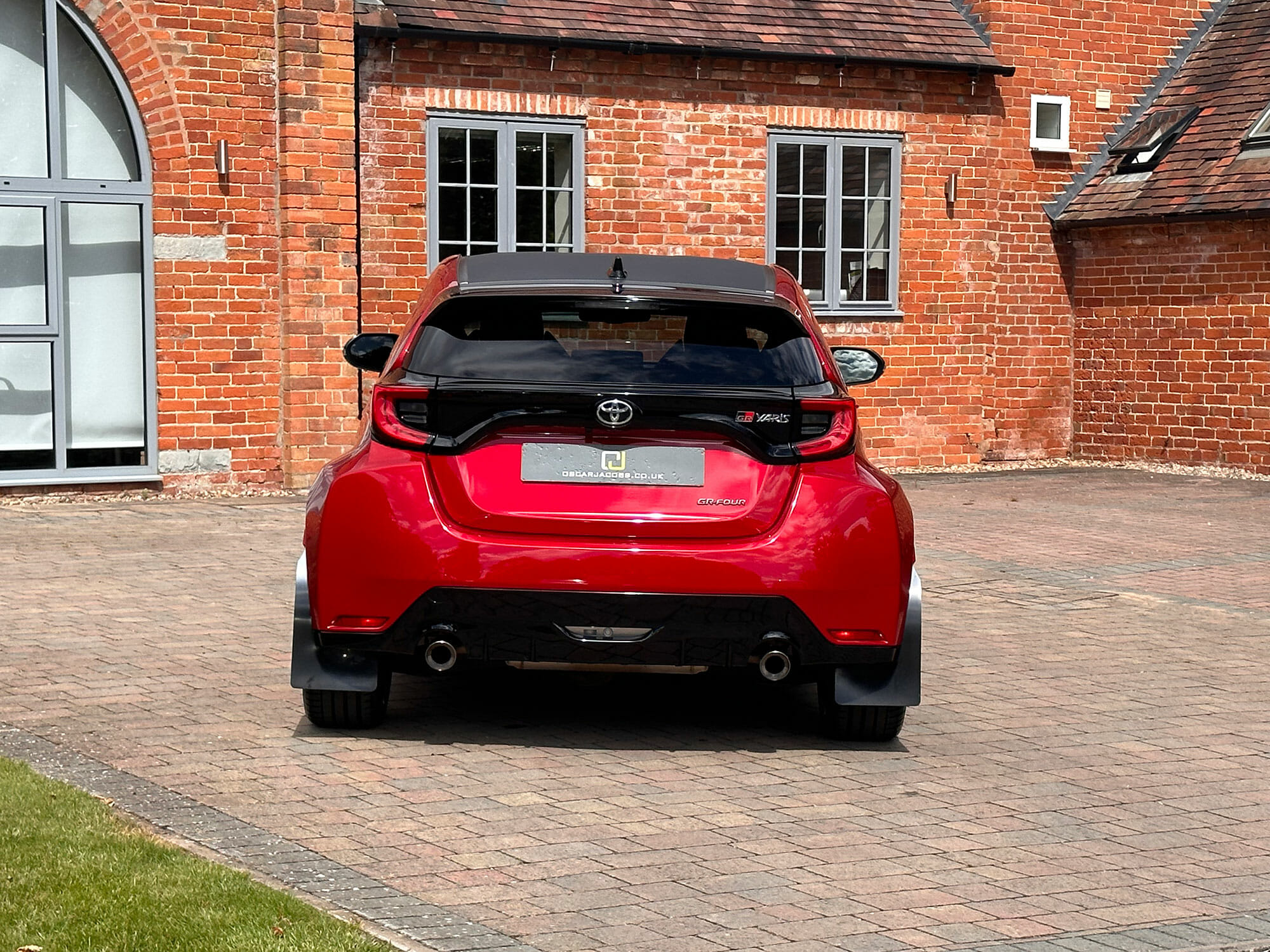 Toyota Yaris GR with Circuit Pack 2021 - Oscar Jacobs