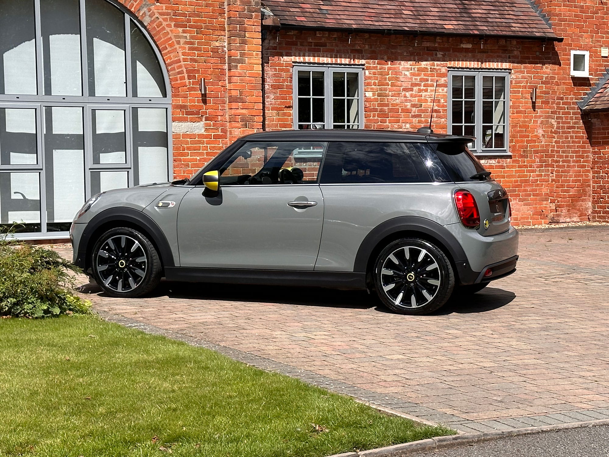 MINI Cooper S Electric Level 3 2020 (20 Plate) - Oscar Jacobs