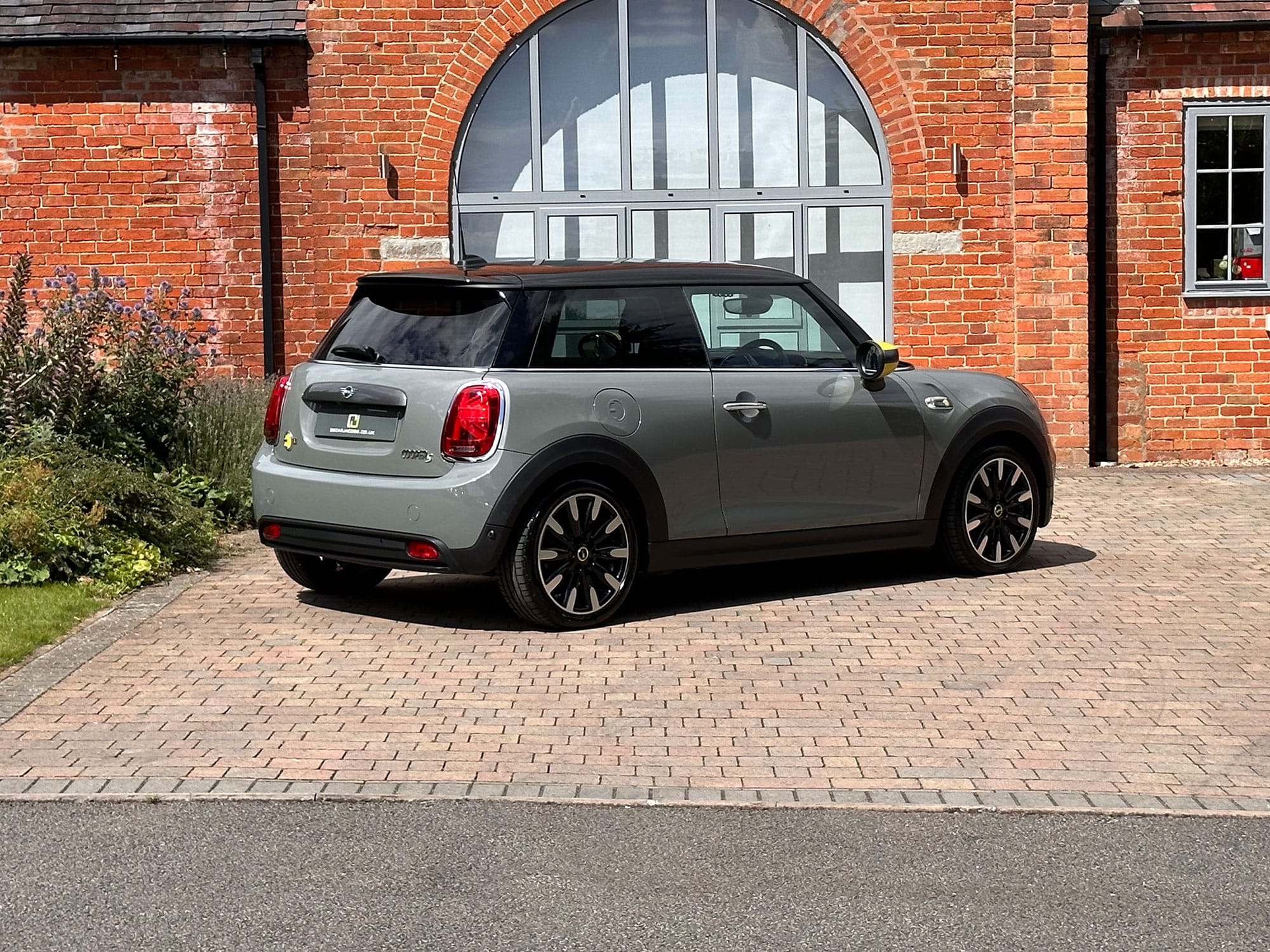 MINI Cooper S Electric Level 3 2020 (20 Plate) - Oscar Jacobs