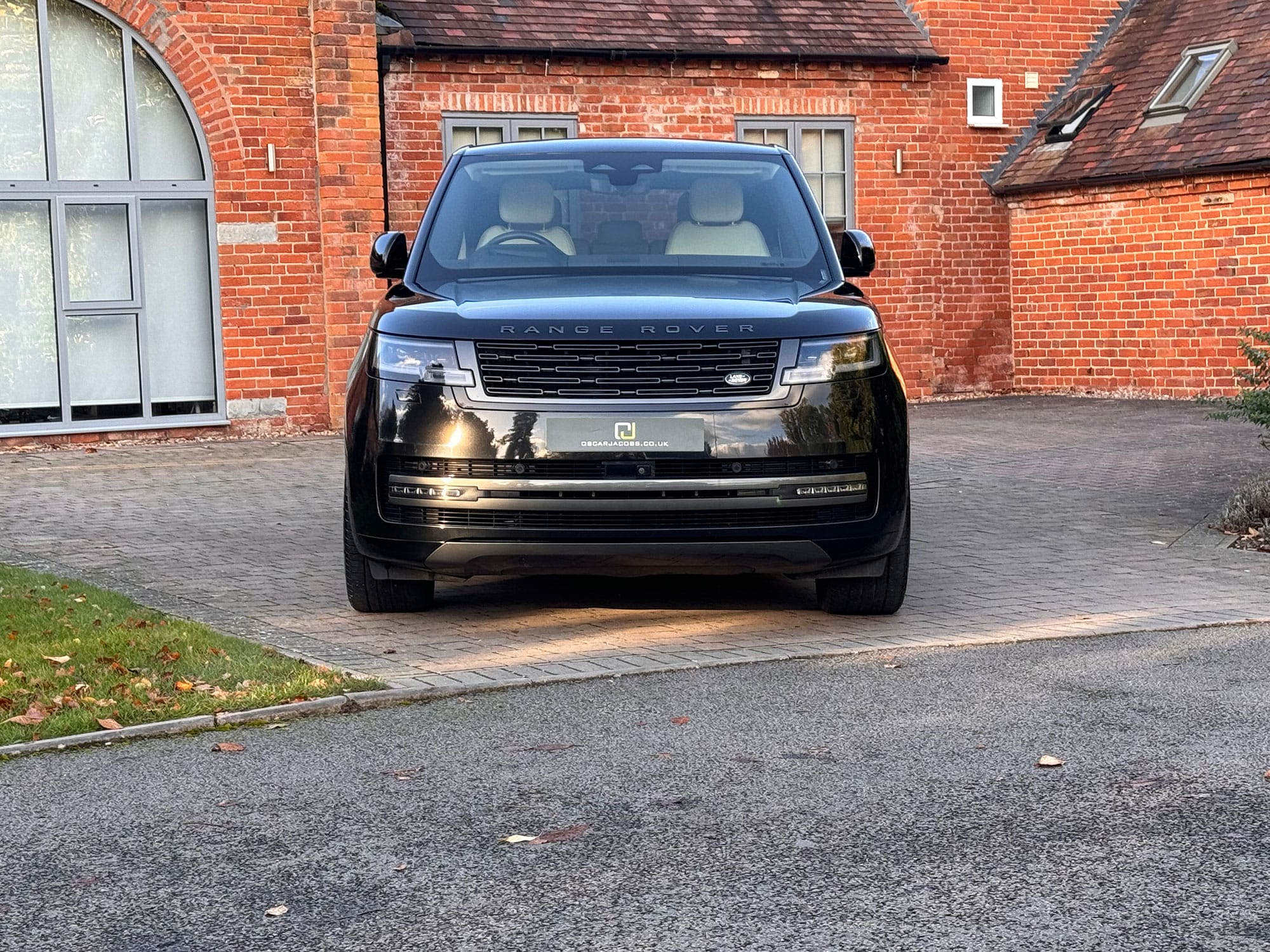 Range Rover D350 - Oscar Jacobs