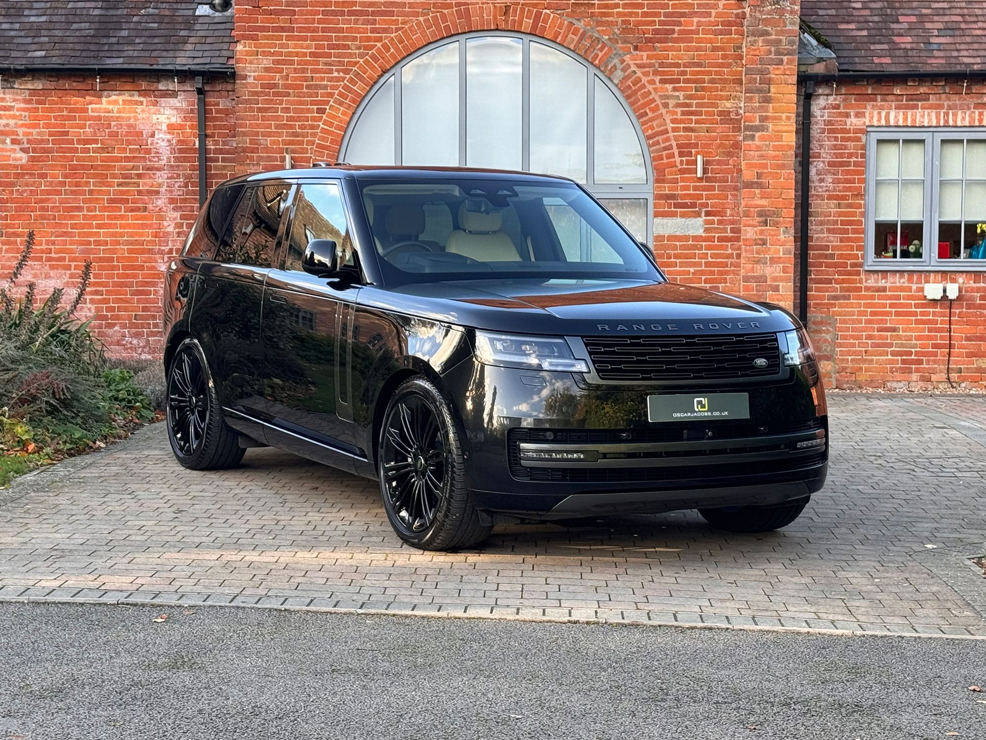 Range Rover D350 - Oscar Jacobs