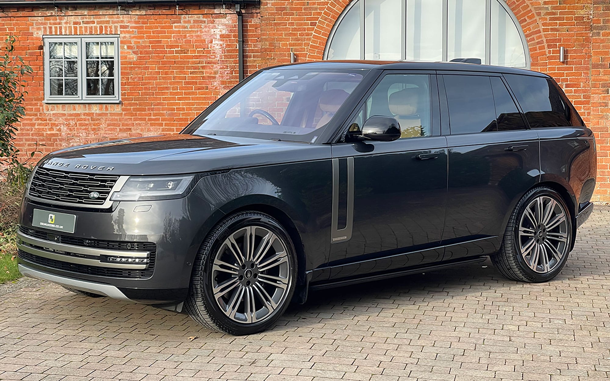 Range Rover Autobiography 2022 | Oscar Jacobs