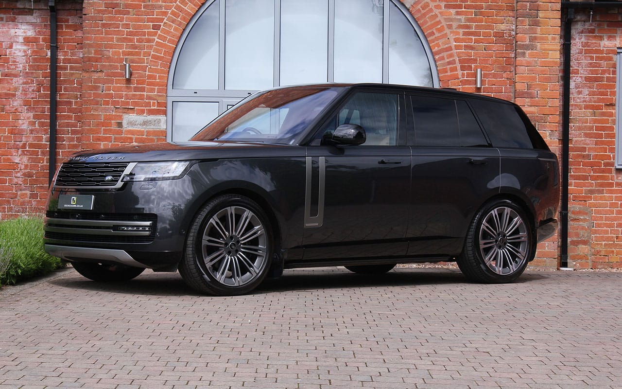 Range Rover Autobiography 2022 | Oscar Jacobs